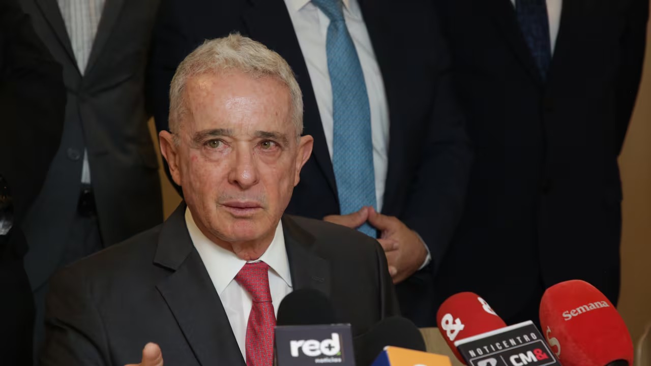 Uribe Dice Ser Víctima De ‘persecución Política Tras Negación A La